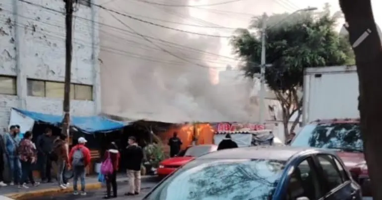 Incendio consume casas de aluminio y cartón en Tacubaya – GuanajuatoPress